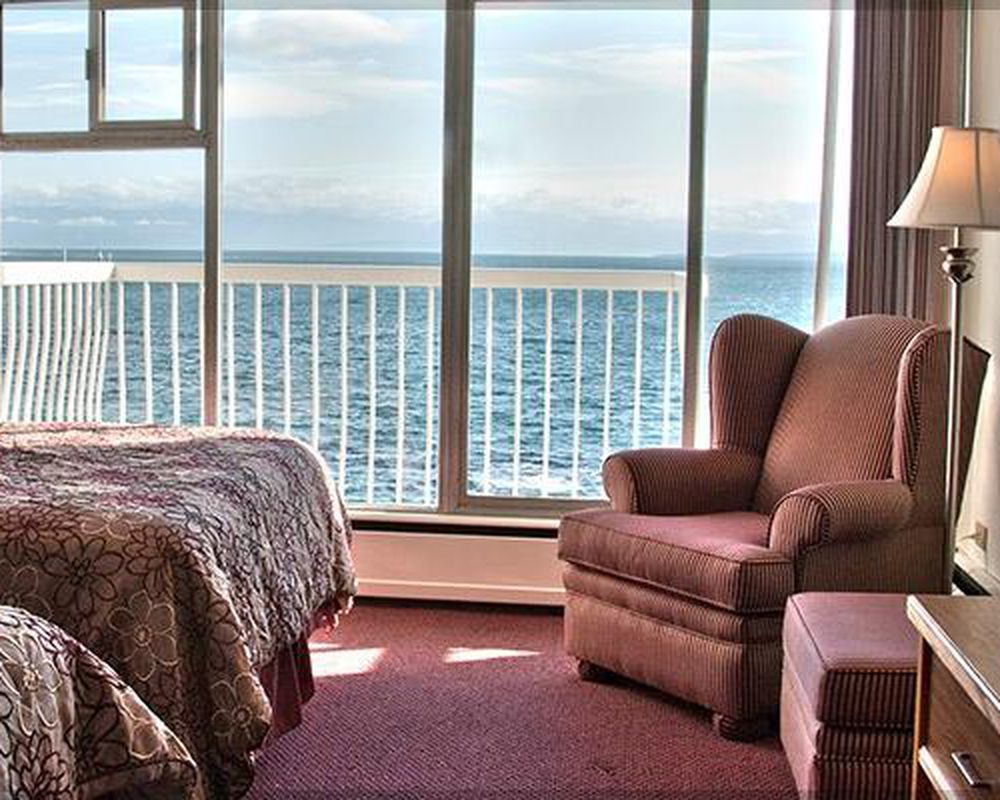 Surf Motel | Super, Natural BC